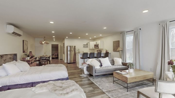Lakefront Studio at Waneta Lake #3 - Luxe Home and Leisure